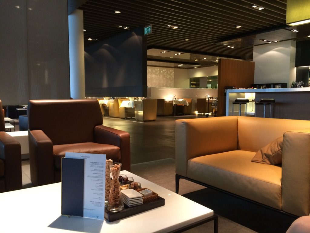 Review: Edelweiss Business Class Airbus A320 Frankfurt nach Zürich ...