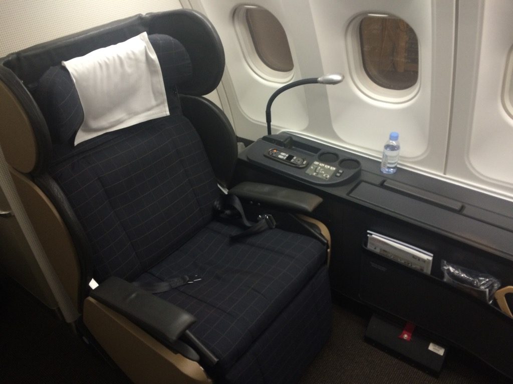 Swiss Airbus A340-300 Kabine wird modernisiert | Endlich auch mit neuer ...