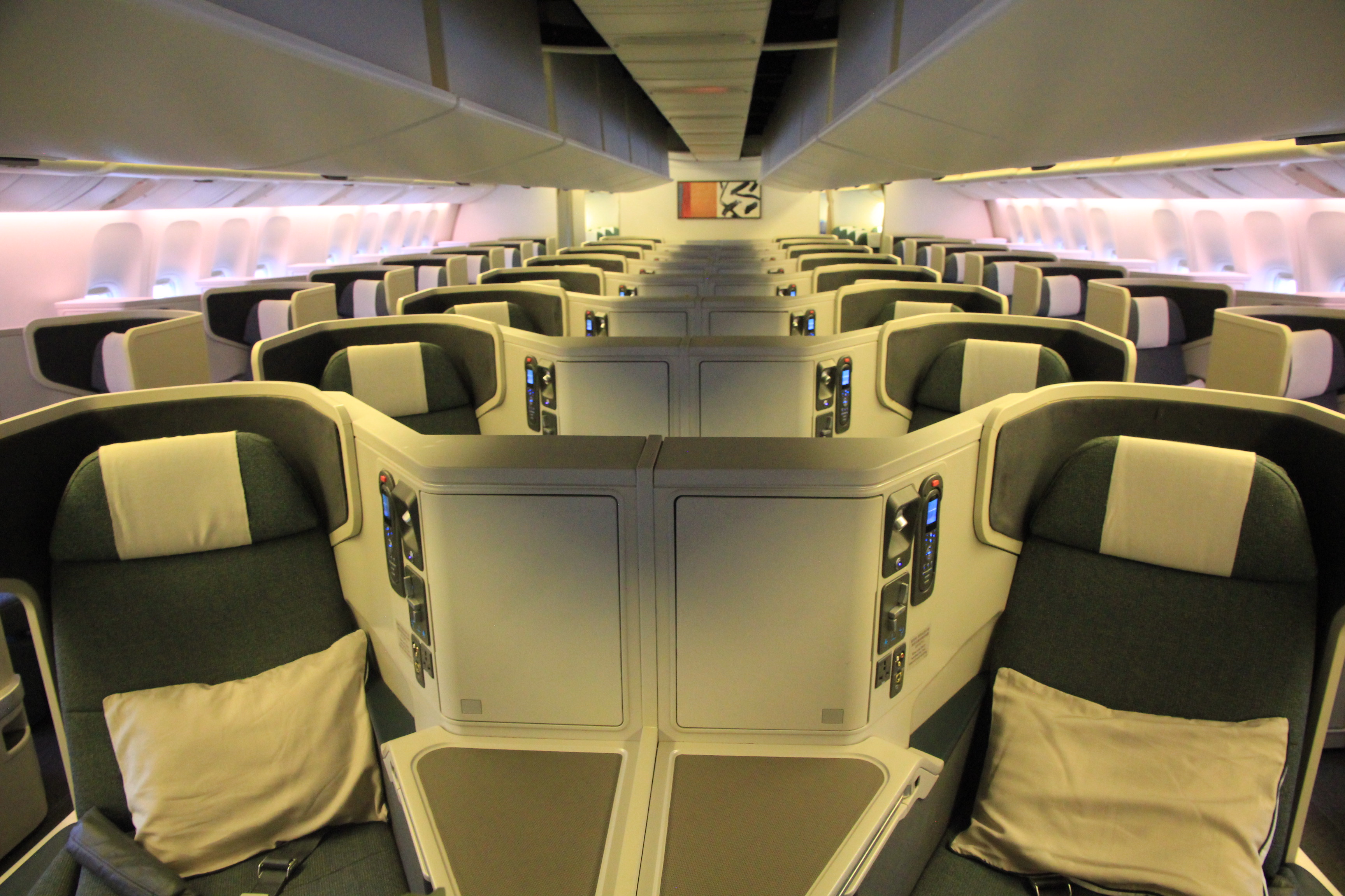 Cathay Pacific Business Class in der Boeing 777 23 - Frankfurtflyer.de