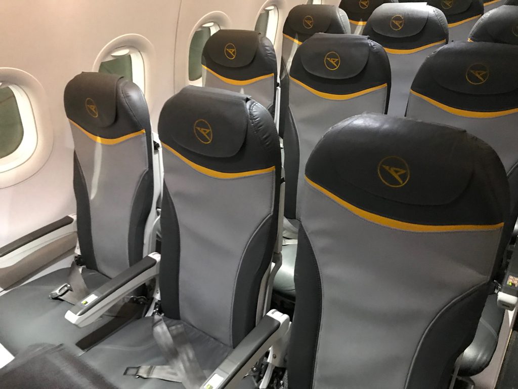 Review: Condor Economy Class im Airbus A321 von Hannover nach Korfu ...
