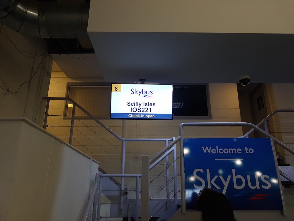 Review: Mit dem Skybus auf die Isles of Scilly - Frankfurtflyer.de