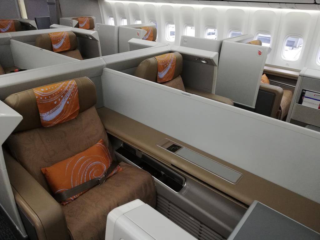 Review: Air China First Class in der Boeing 747-8 von Frankfurt nach ...