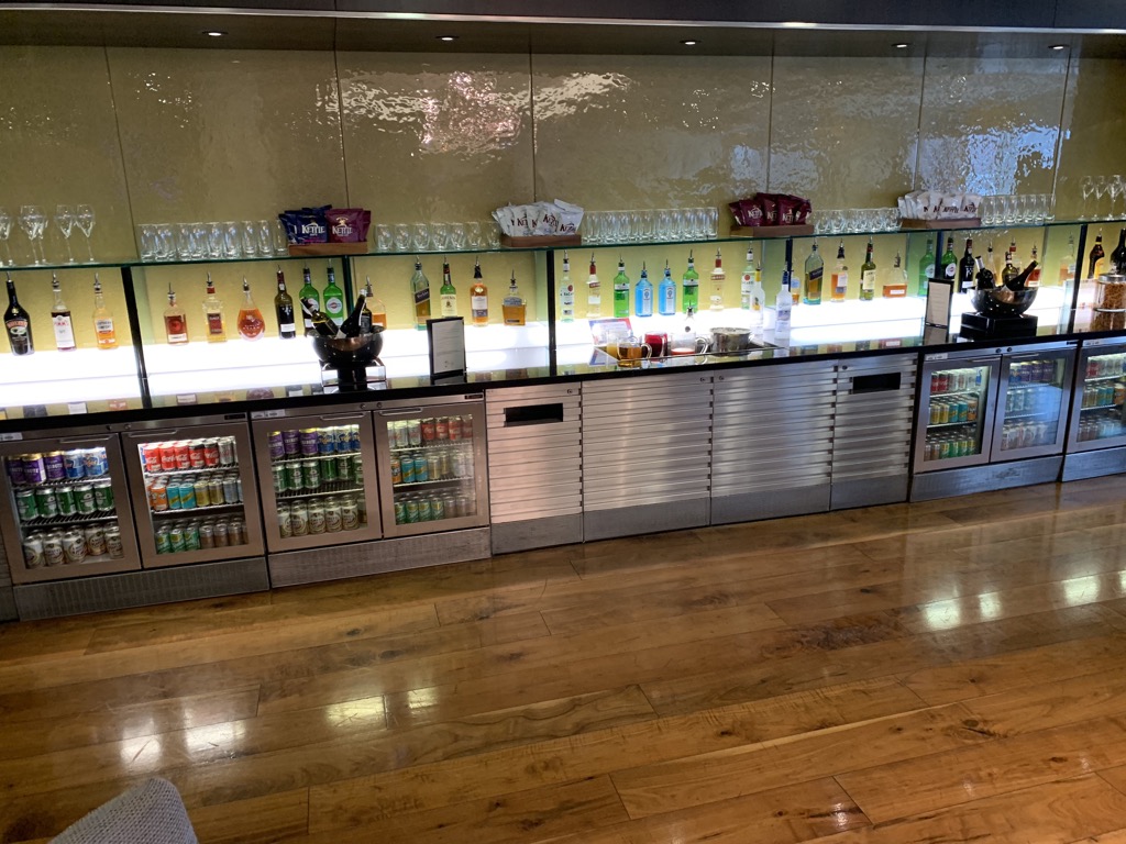 Review: British Airways First Class Lounge London Heathrow Terminal 3 ...