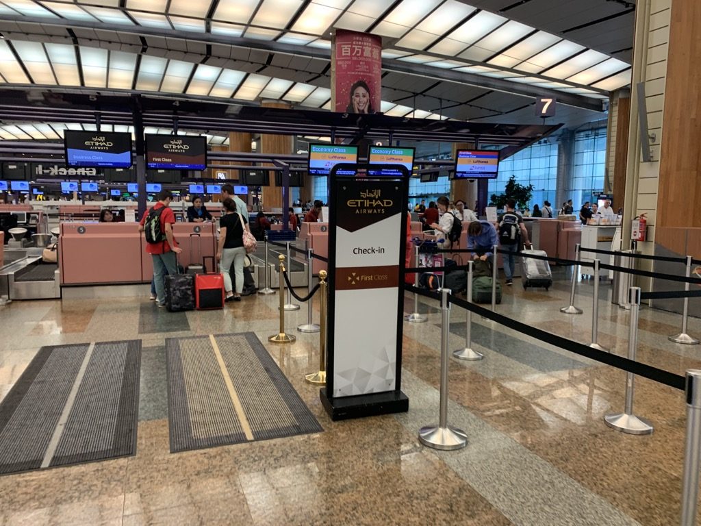 Review: Etihad First Class Boeing 777-300er Singapur nach Abu Dhabi ...