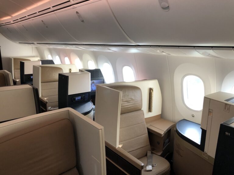 Review: Etihad Boeing 787-10 Business Class | Abu Dhabi nach Frankfurt ...